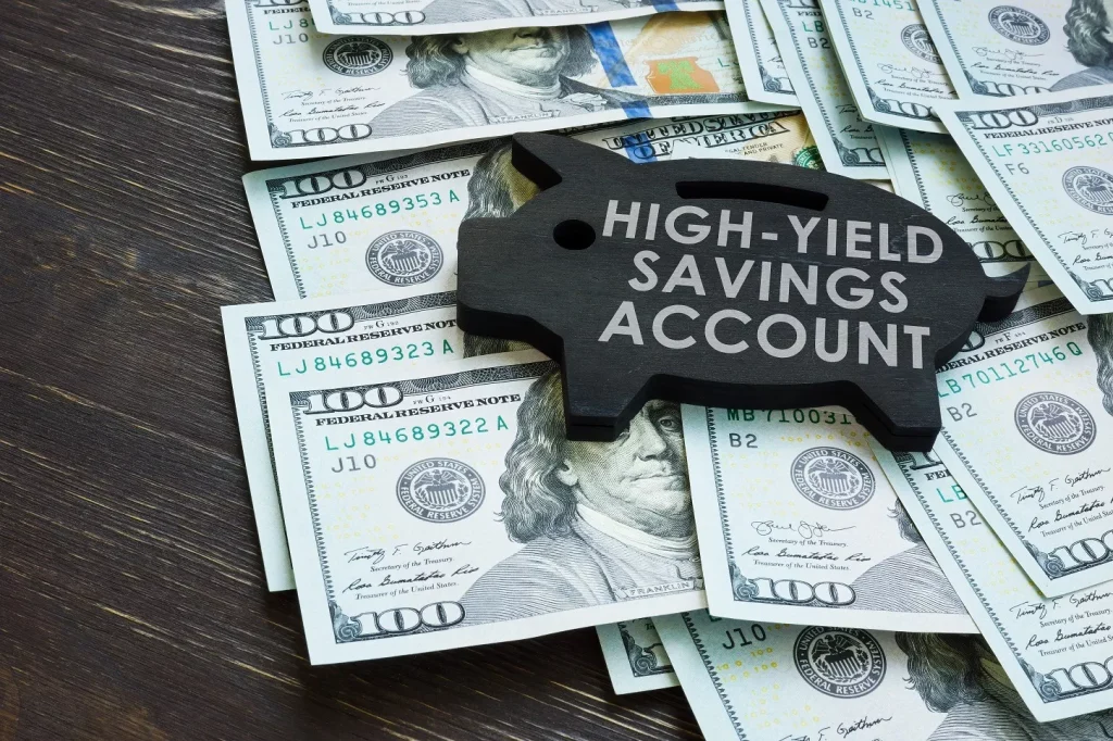 Comparing traditional and high-yield savings accounts in the USA ...